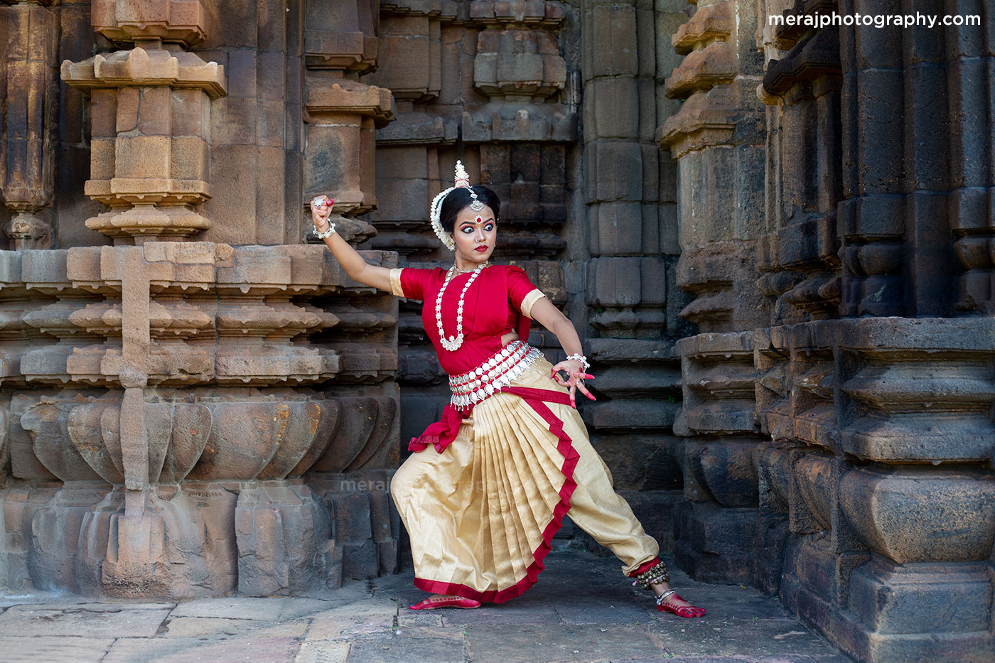Santasree Sasmal , Odissi Dancer - THE DANCE INDIA